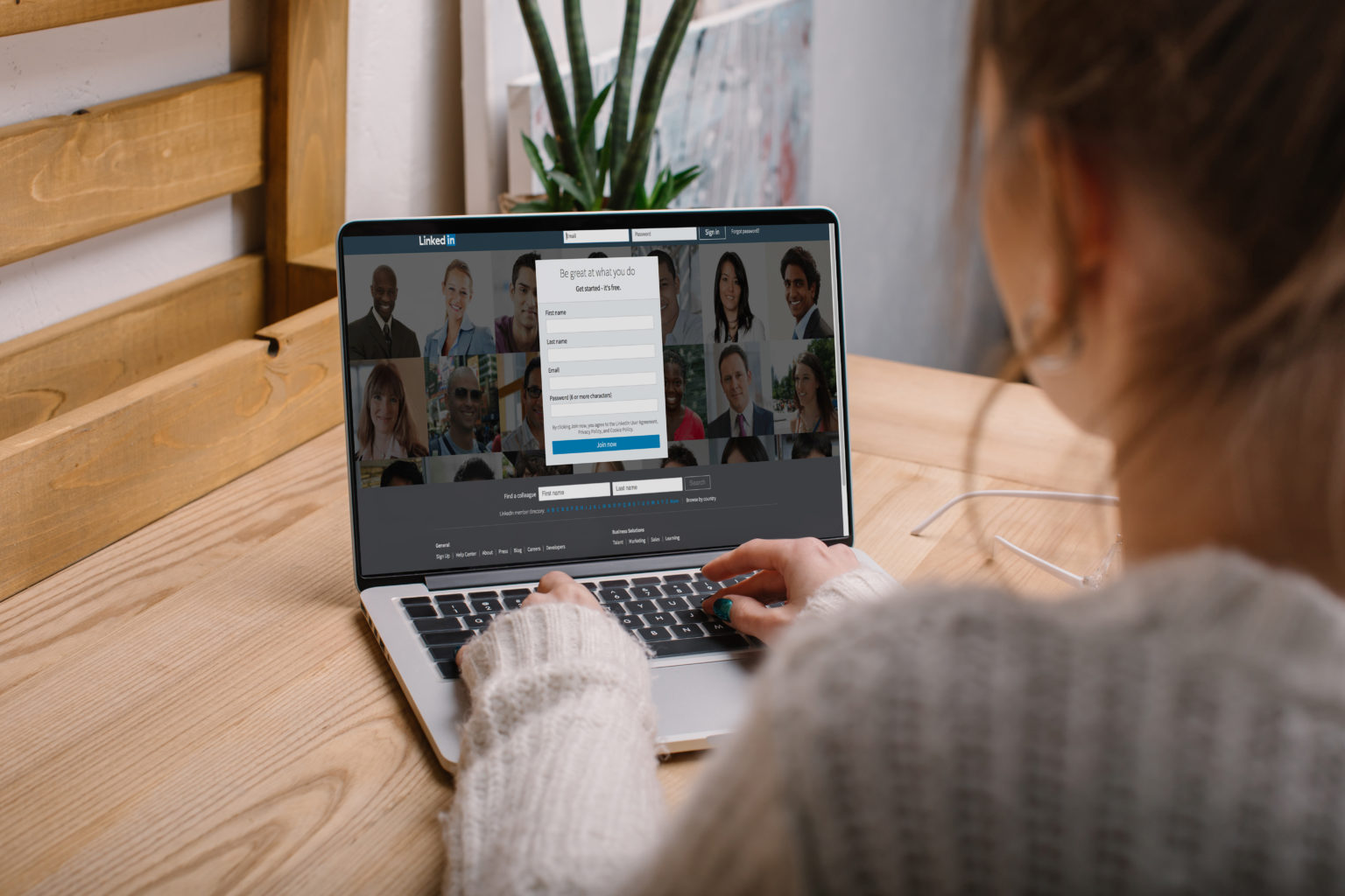 8 LinkedIn Strategies That Are Making You Look Desperate – Kim Garst ...